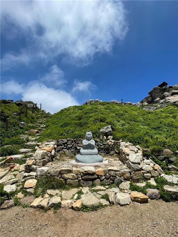 “천년의 상징, 다시 지리산 품에”… 지리산 성모상, 주민 손으로 복원